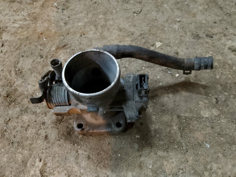 Дроссельная заслонка Hyundai Accent 1 поколение 1.5 G4EK 1998 (б/у)