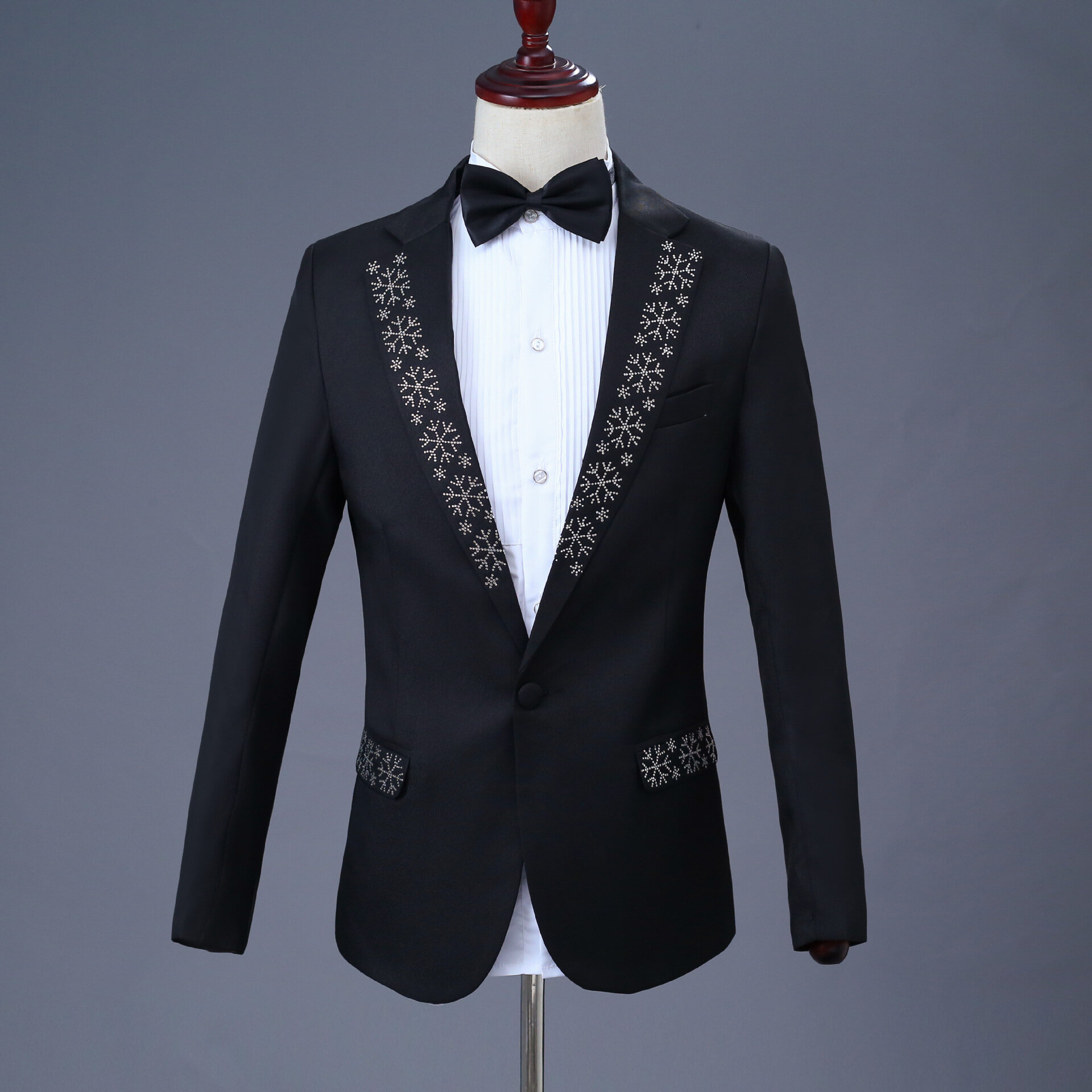 Костюм, мужской, XXXXL, черный с серебристыми бриллиантами, рост 195 см, вес 220 кг