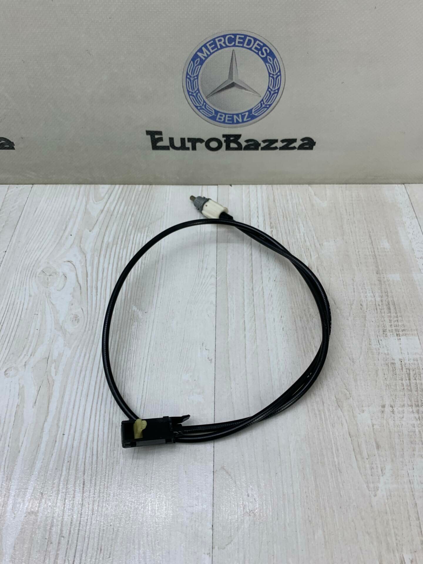 Трос блокировки коробки Mercedes W211 A2202670164