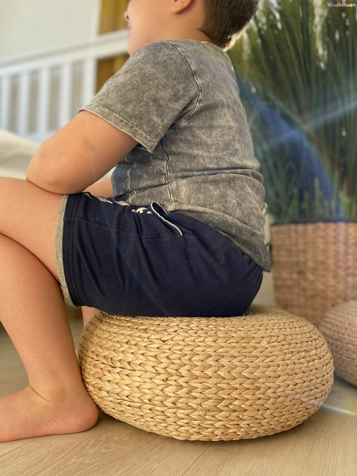 Круглый плетеный пуф из натурального рогоза, 40 см диаметр, 17 см высота, ручная работа, стильный аксессуар для интерьера