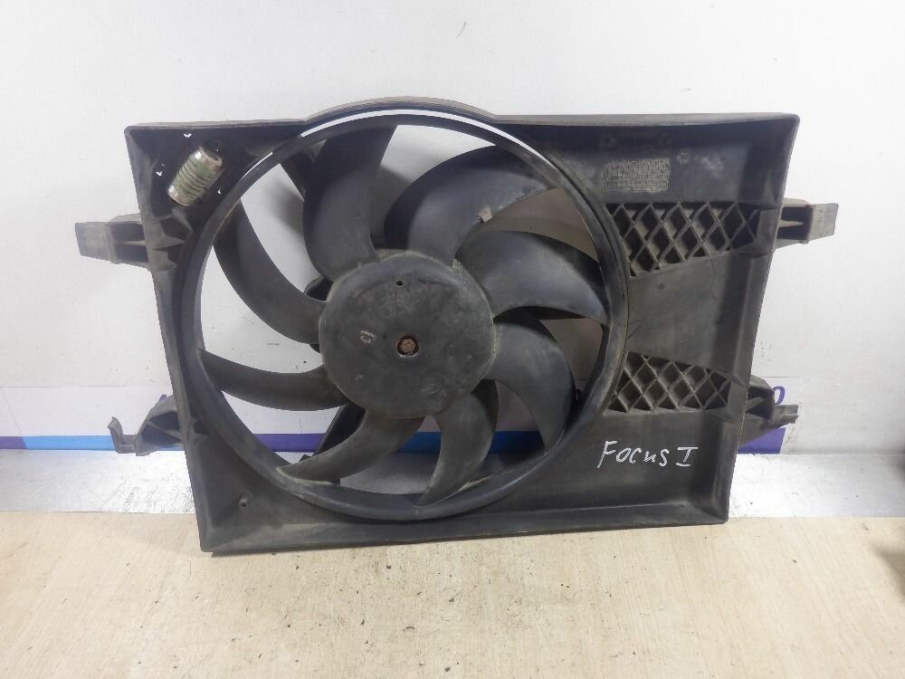 Вентилятор радиатора Ford Focus 1355712