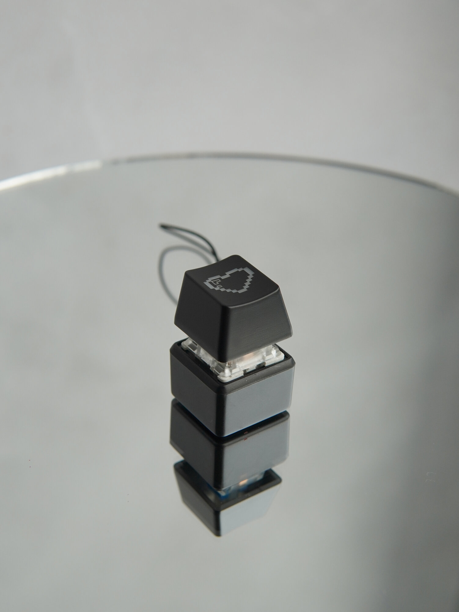 Брелок-кликер 8-битное сердце | Пиксельный дизайн | RGB-подсветка | Антистресс для ретро-геймеров