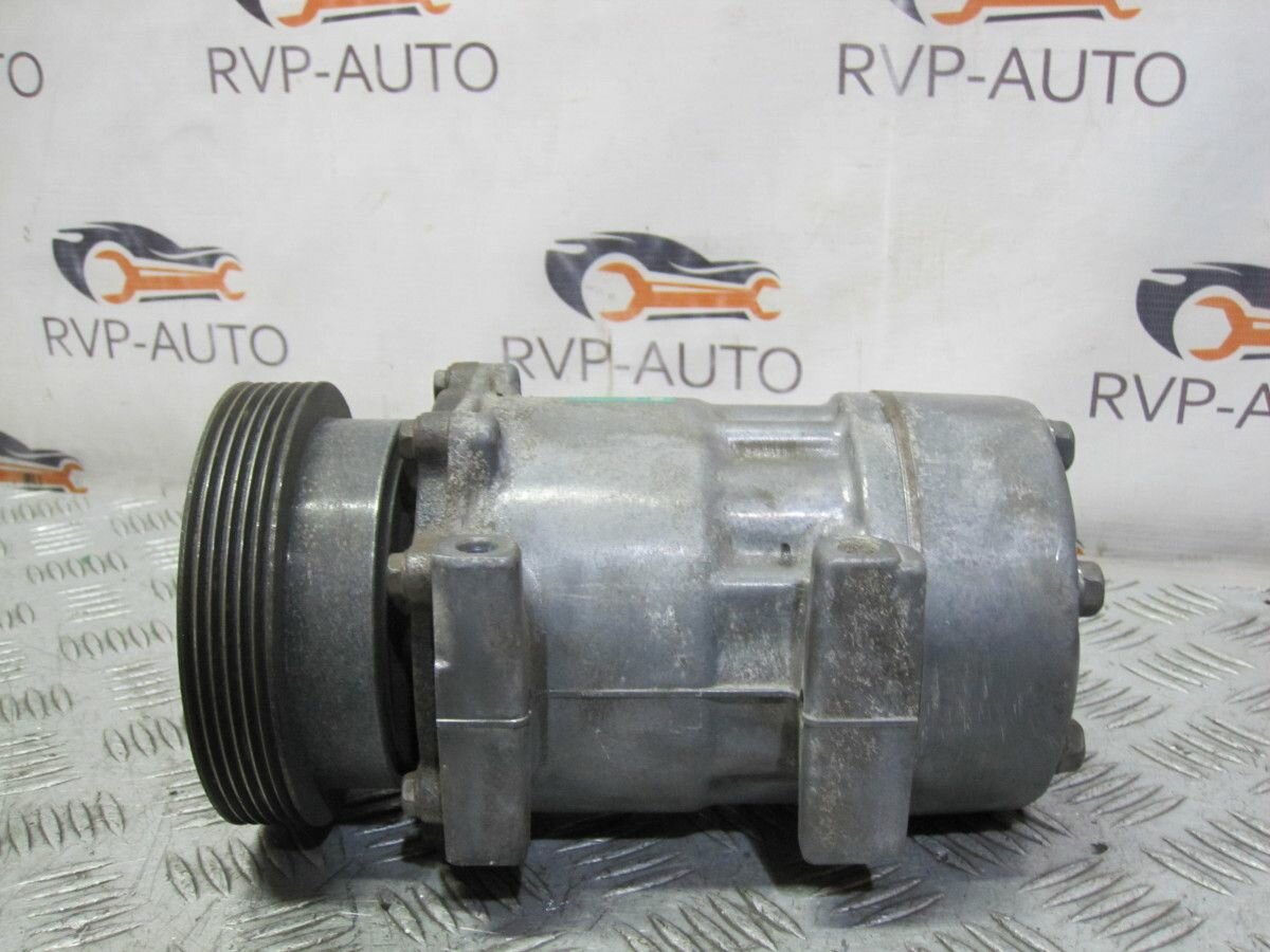 Компрессор кондиционера Renault Laguna 1 2.0 7700111036
