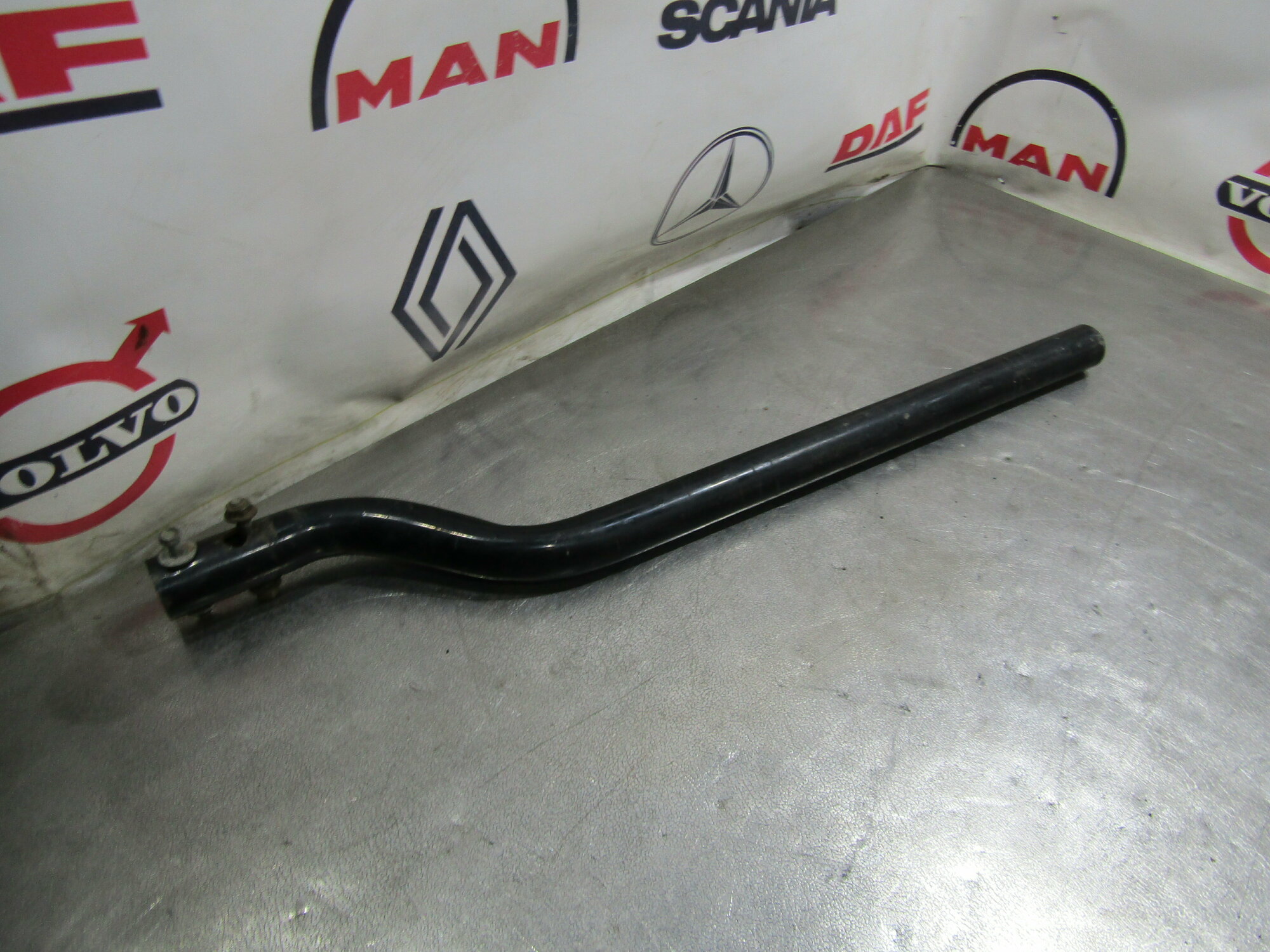 Кронштейн крепления дополнительного переднего крыла Scania 6-series