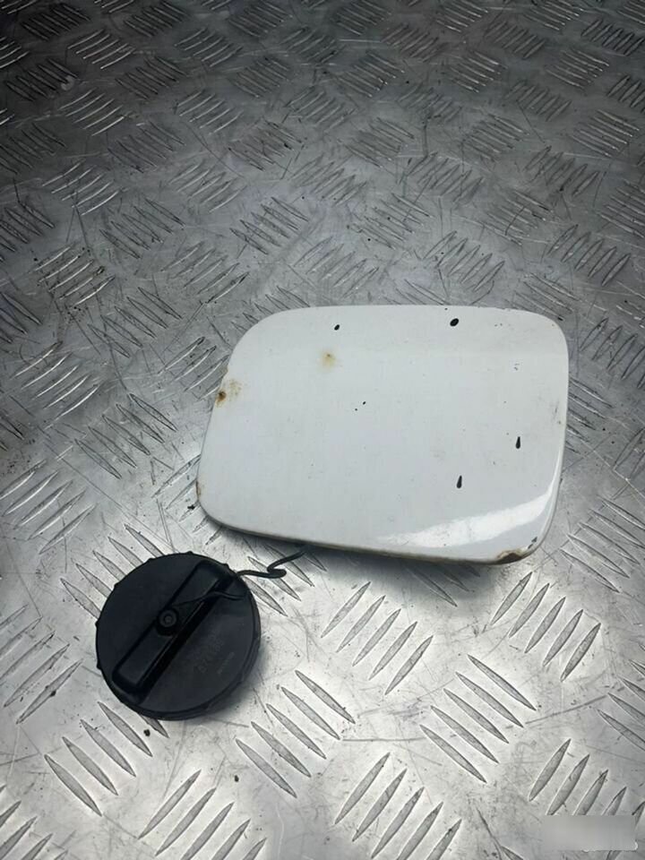 Лючок бензобака Geely Emgrand EC7 2009-2016