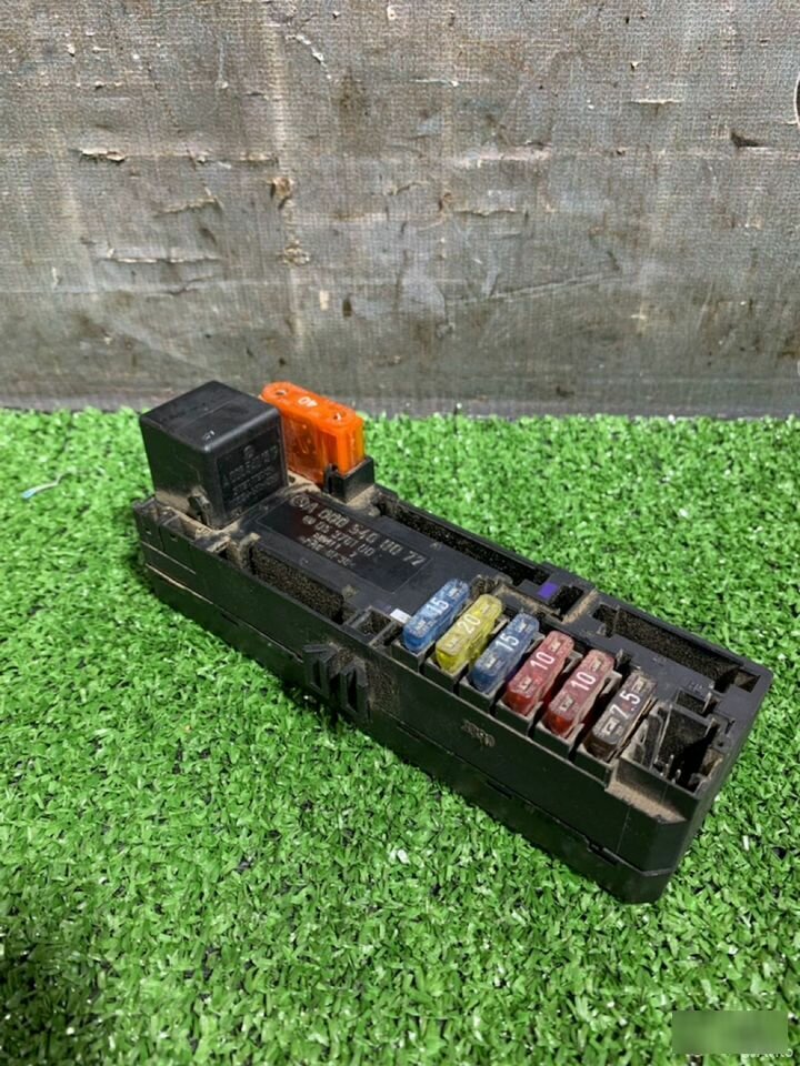 Блок предохранителей Mercedes-Benz E W210 A000