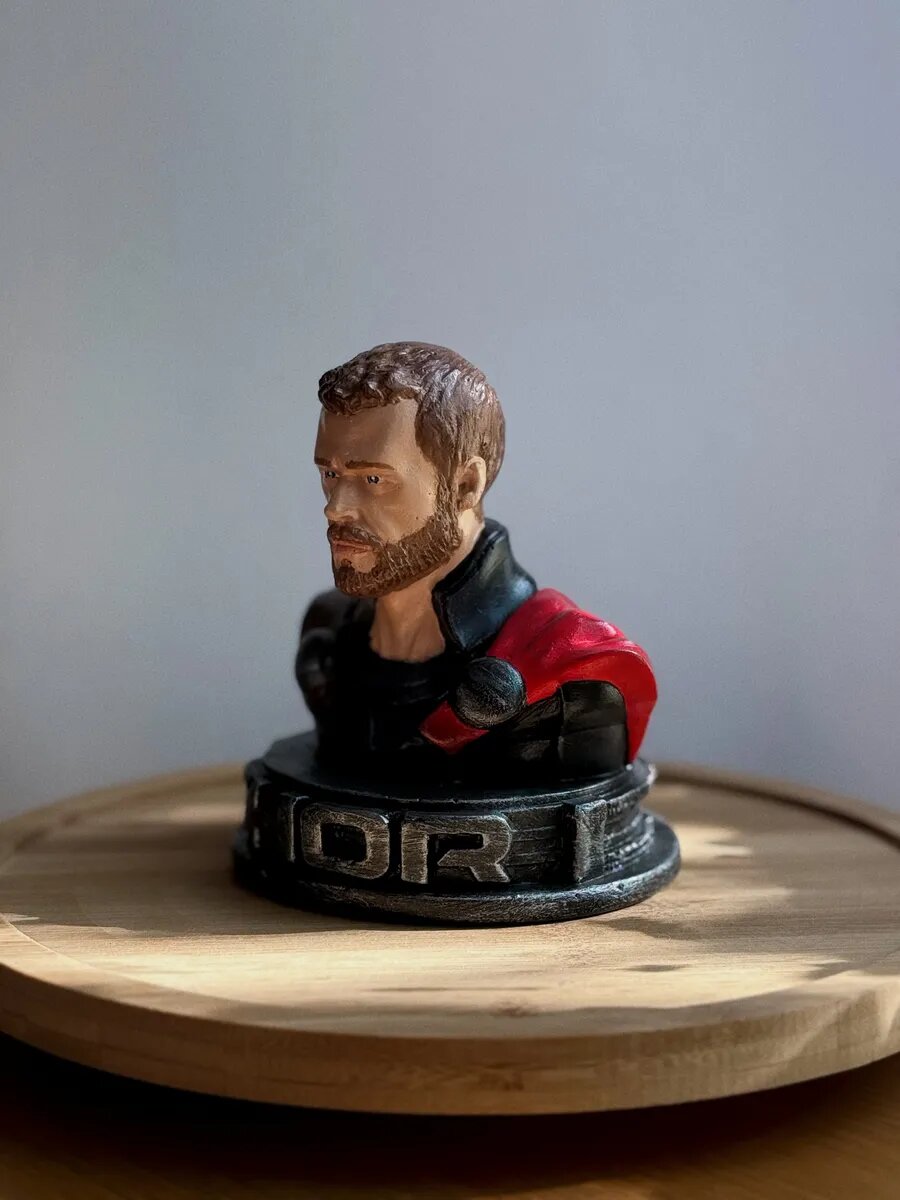Статуэтка Тор, 13 см декоративная фигурка Marvel из гипса в цвете — фото 1