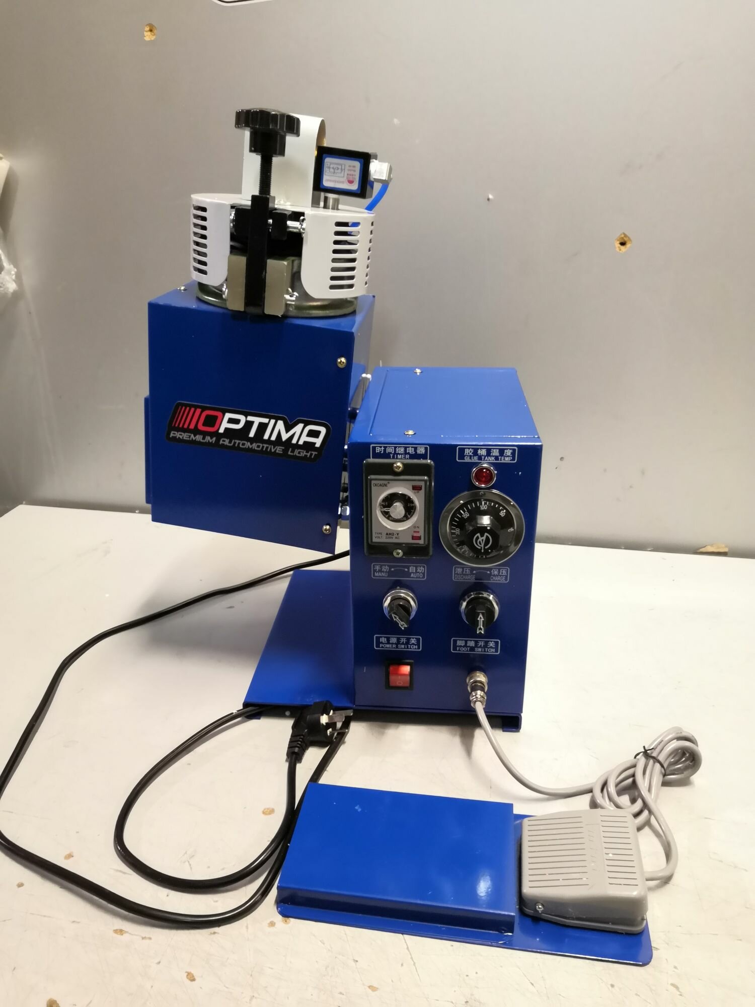 Экструдер для нанесения герметика