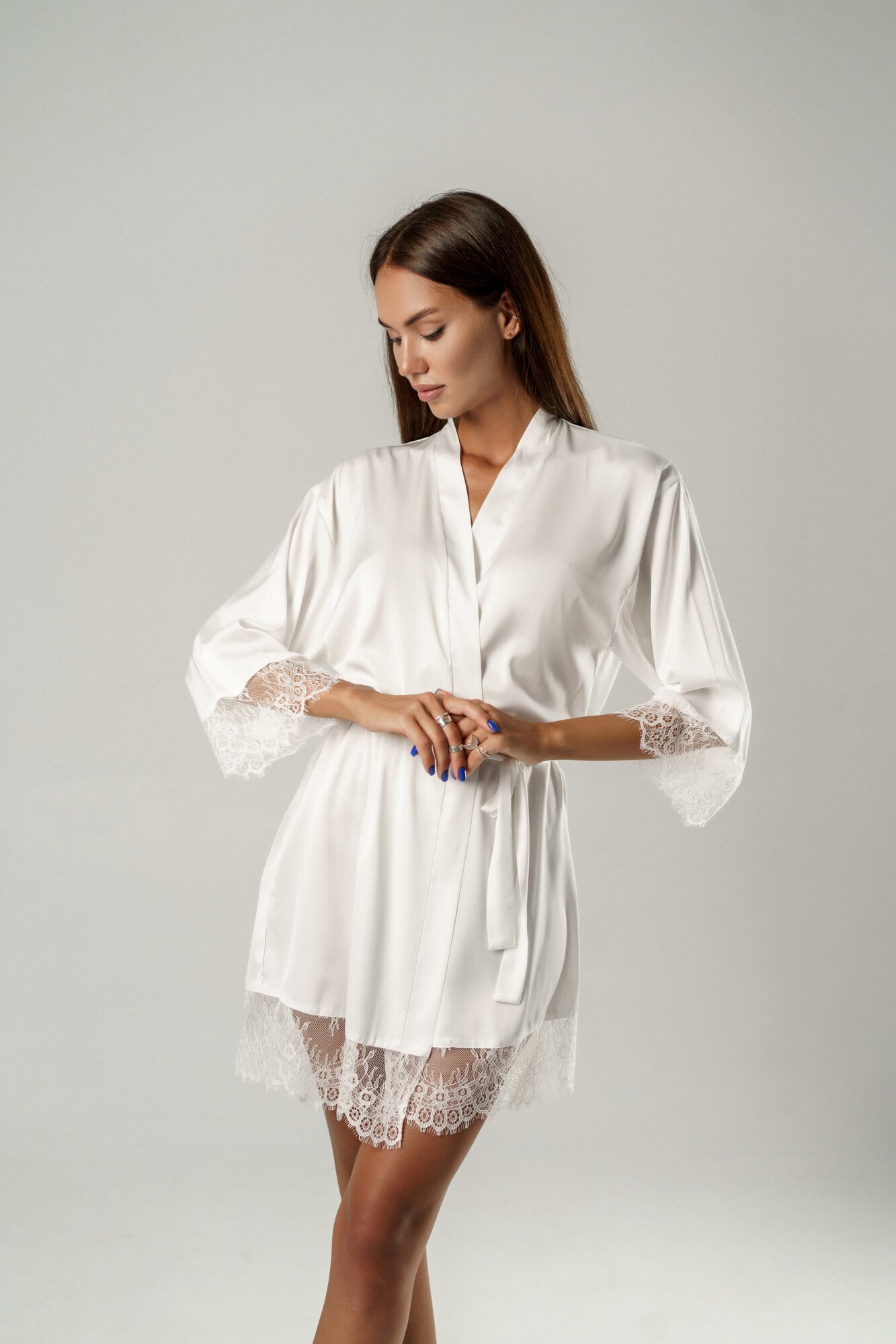 Халат с кружевом