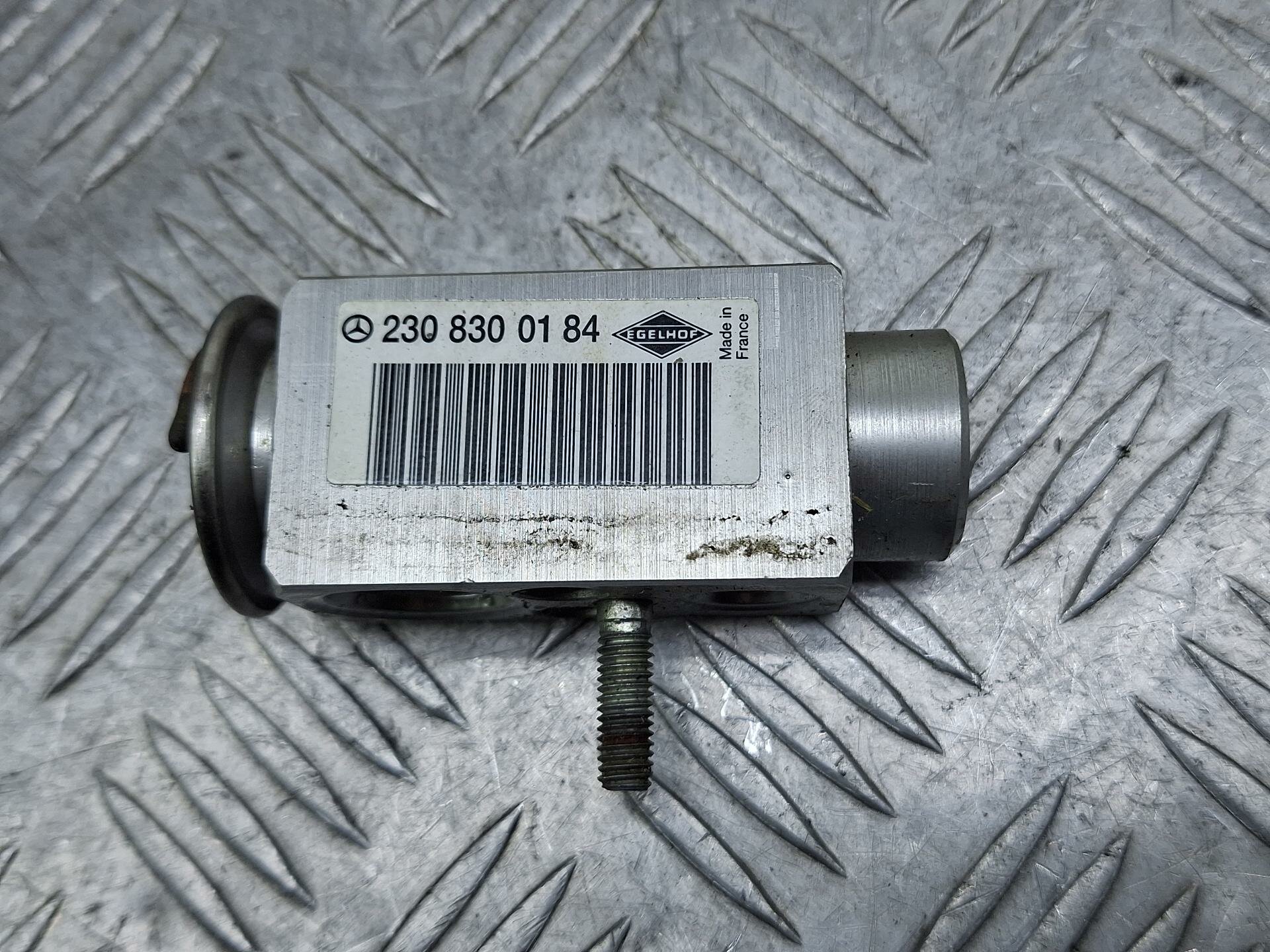 Расширительный клапан кондиционера Mercedes-Benz C W203 рест. 2005 2308300184