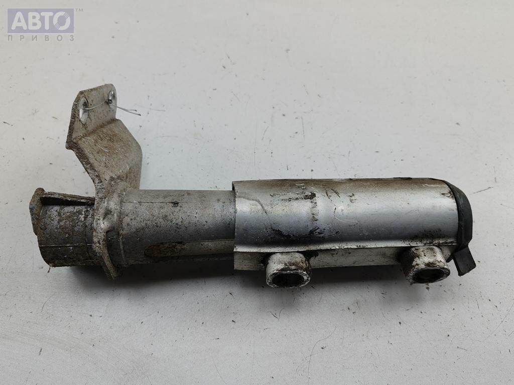 Кронштейн бампера заднего Audi 80 B4 (1991-1996)