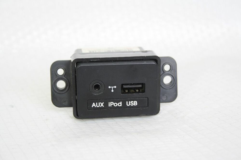 Разъем USB AUX Kia Sorento 2