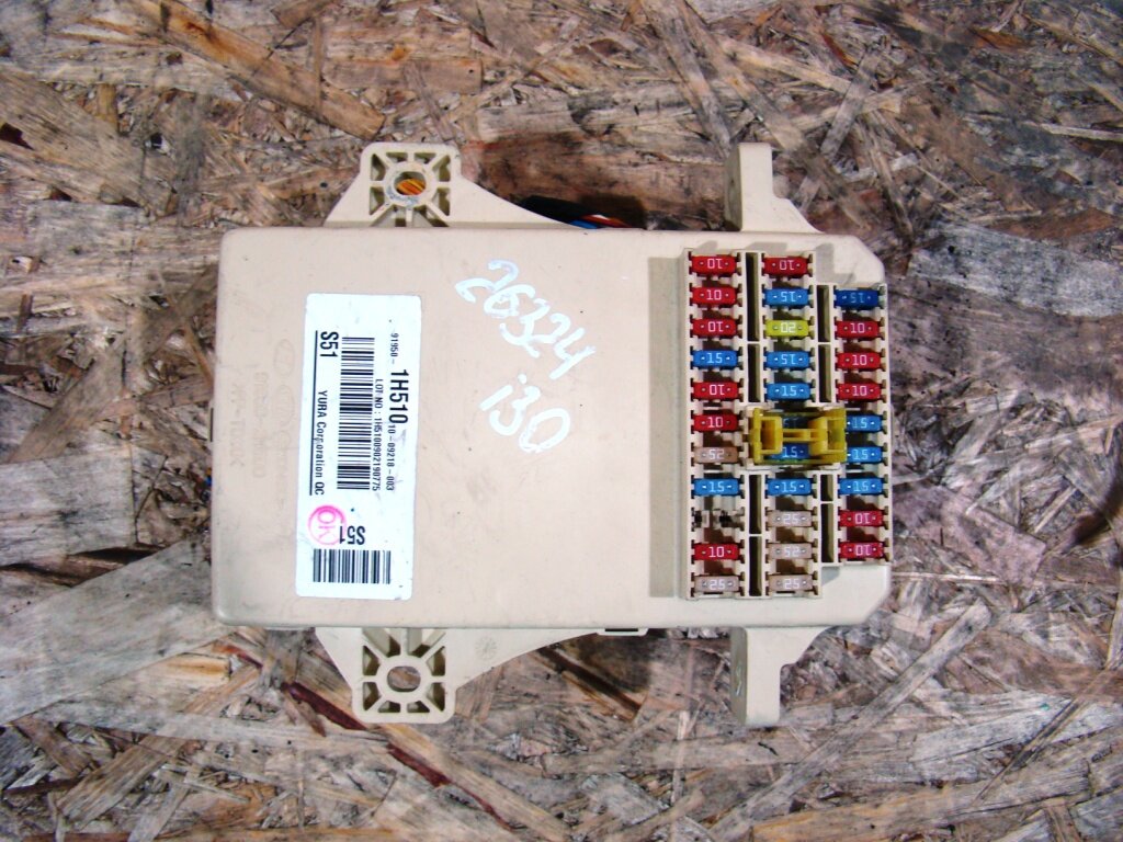 Hyundai i30 Блок предохранителей салонный 919501H510