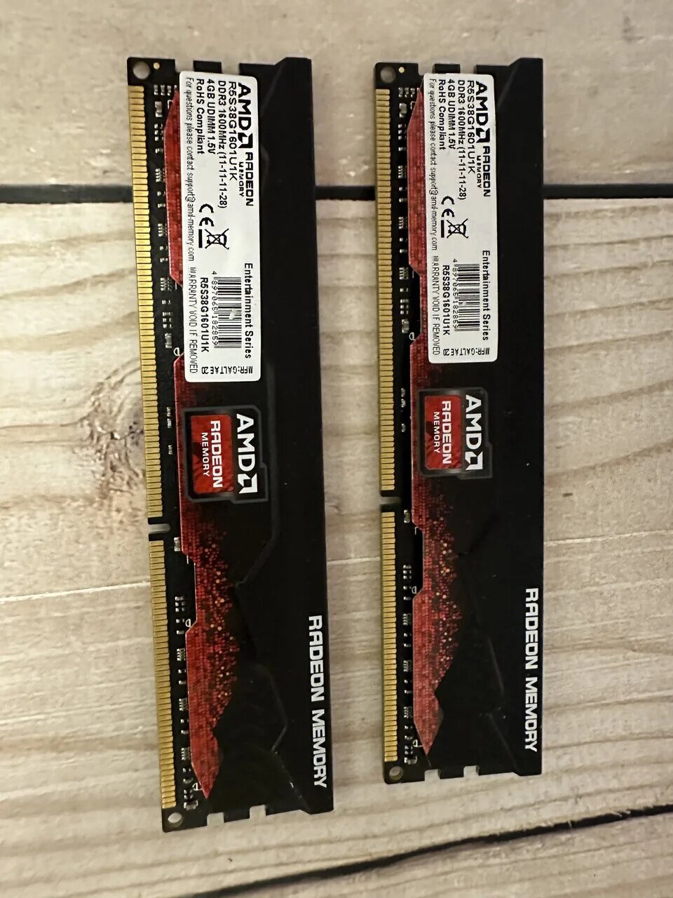 AMD Оперативная память Radeon R5 Entertainment Series 2x4 ГБ DDr3 1600 мгц (R5S38G1601U1K)