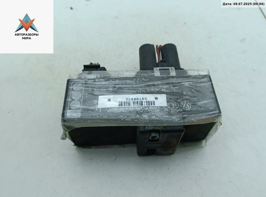 Блок управления вентилятором (реле) Audi A3 8L 1999