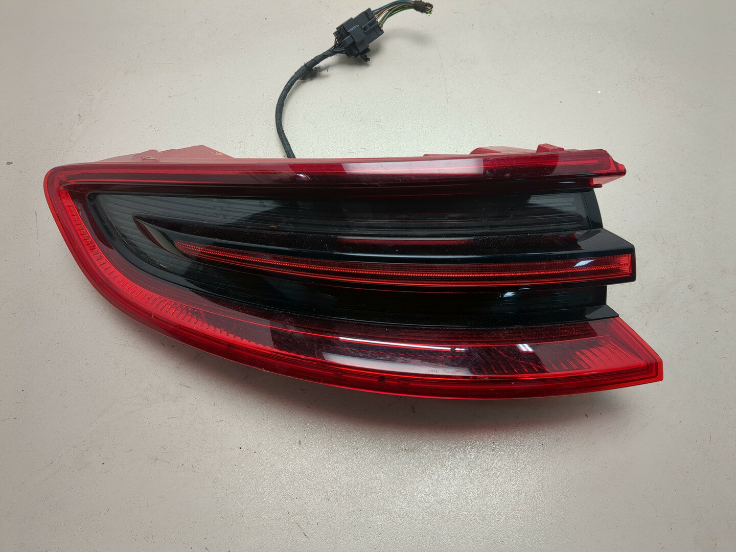 Фонарь (задний) левый Porsche Macan Б/У