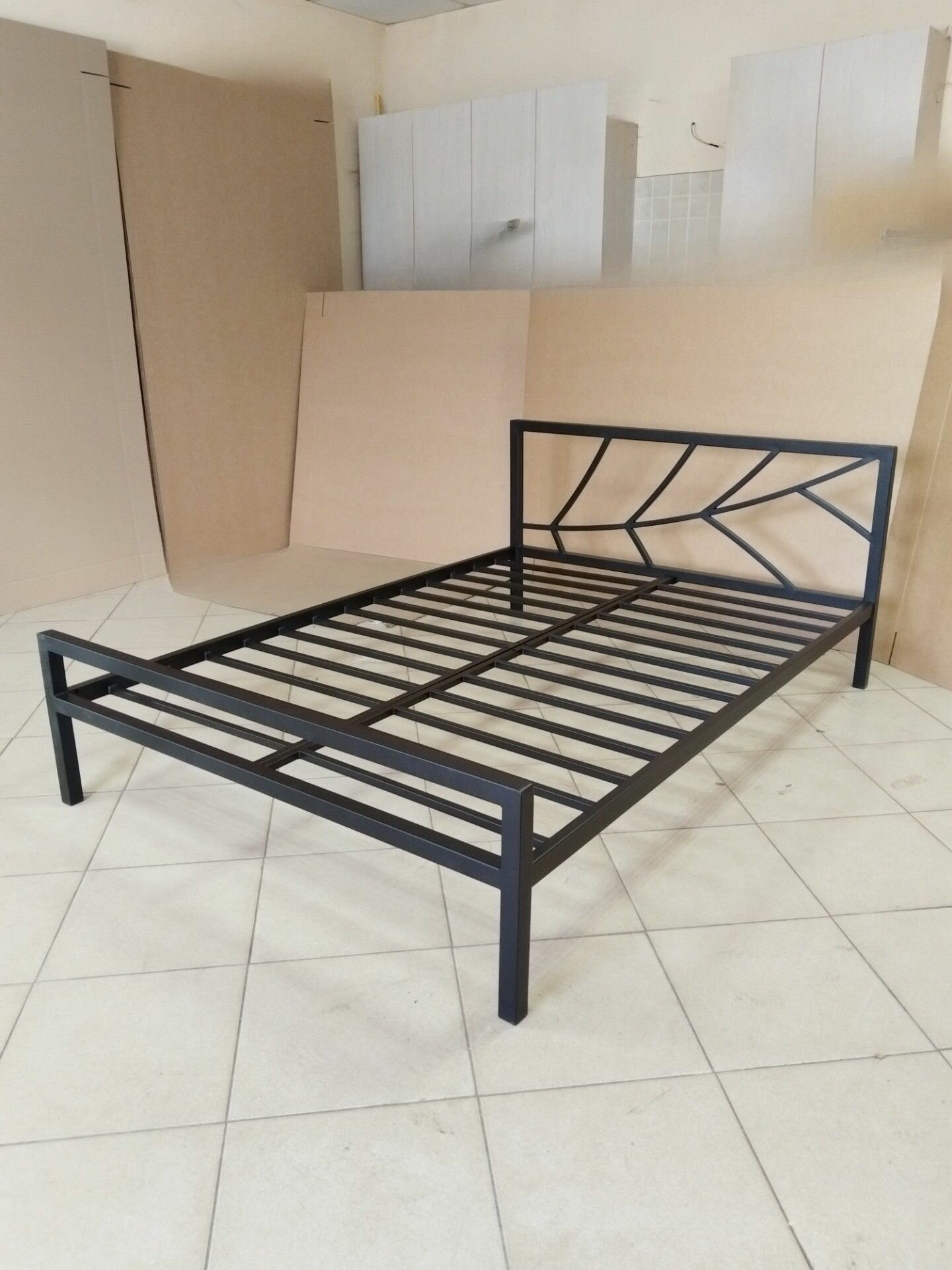 Двуспальная кровать LOFT Mebel "Вивьен", 160x190, кованый металлический каркас, черная
