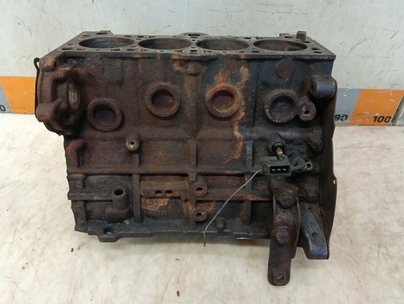 Б/У 1.5 Модель двигателя не читается Блок цилиндров Hyundai Accent 2000 2 416758 Hyundai-KIA арт. 2110022S00