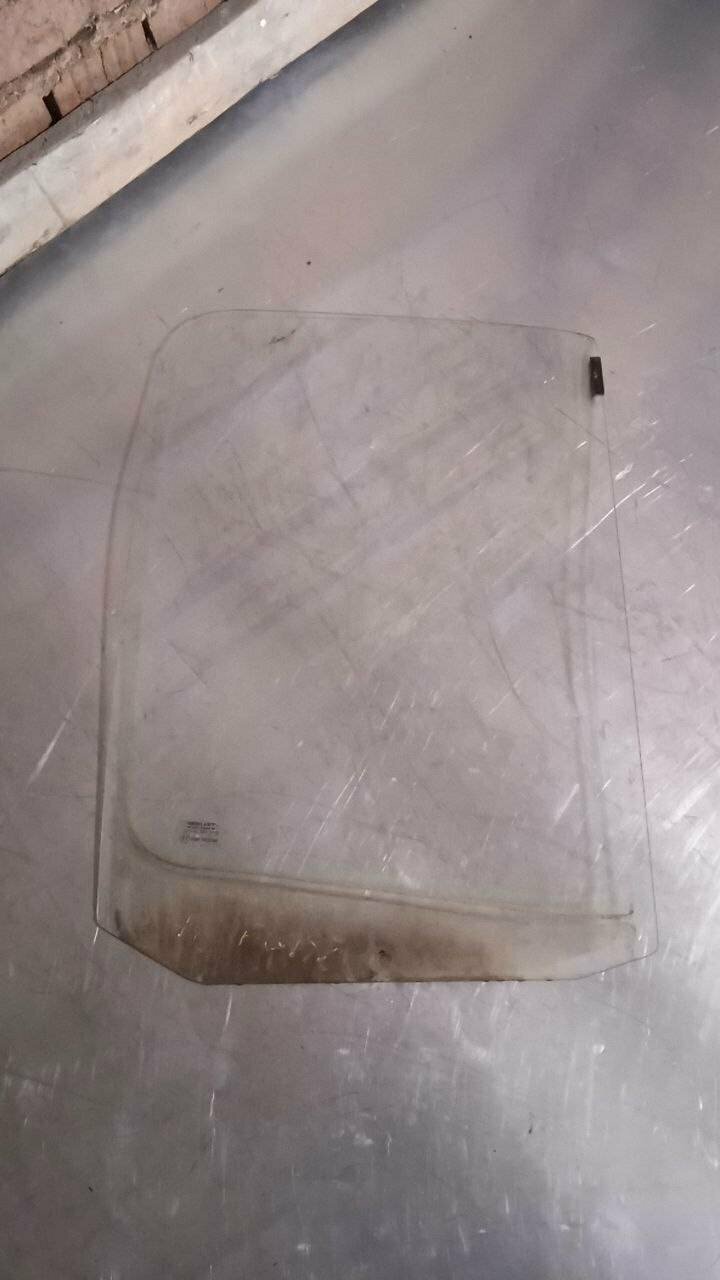 Стекло двери передней правой Citroen Jumper рест. 2006