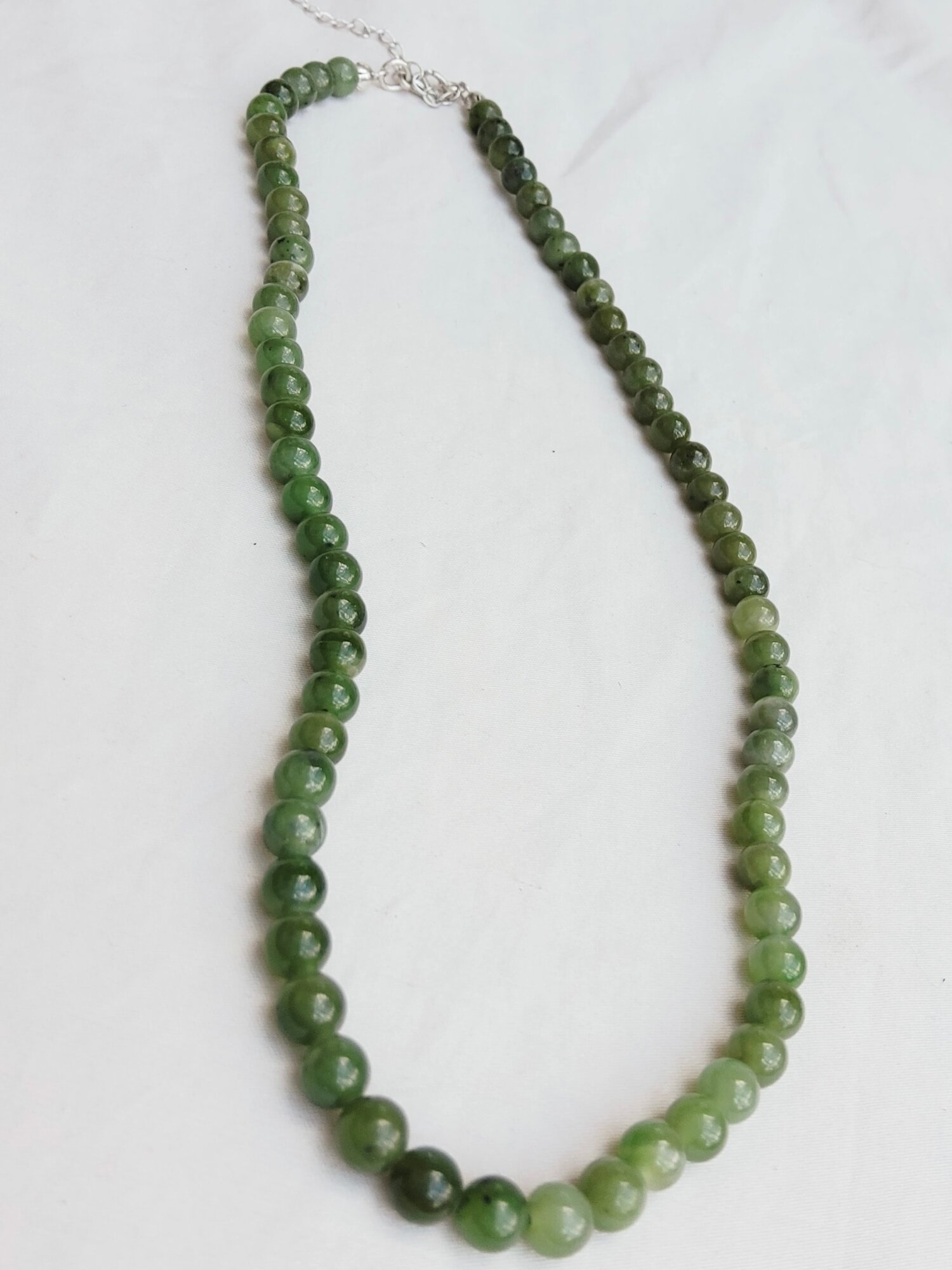 Бусы, нефрит