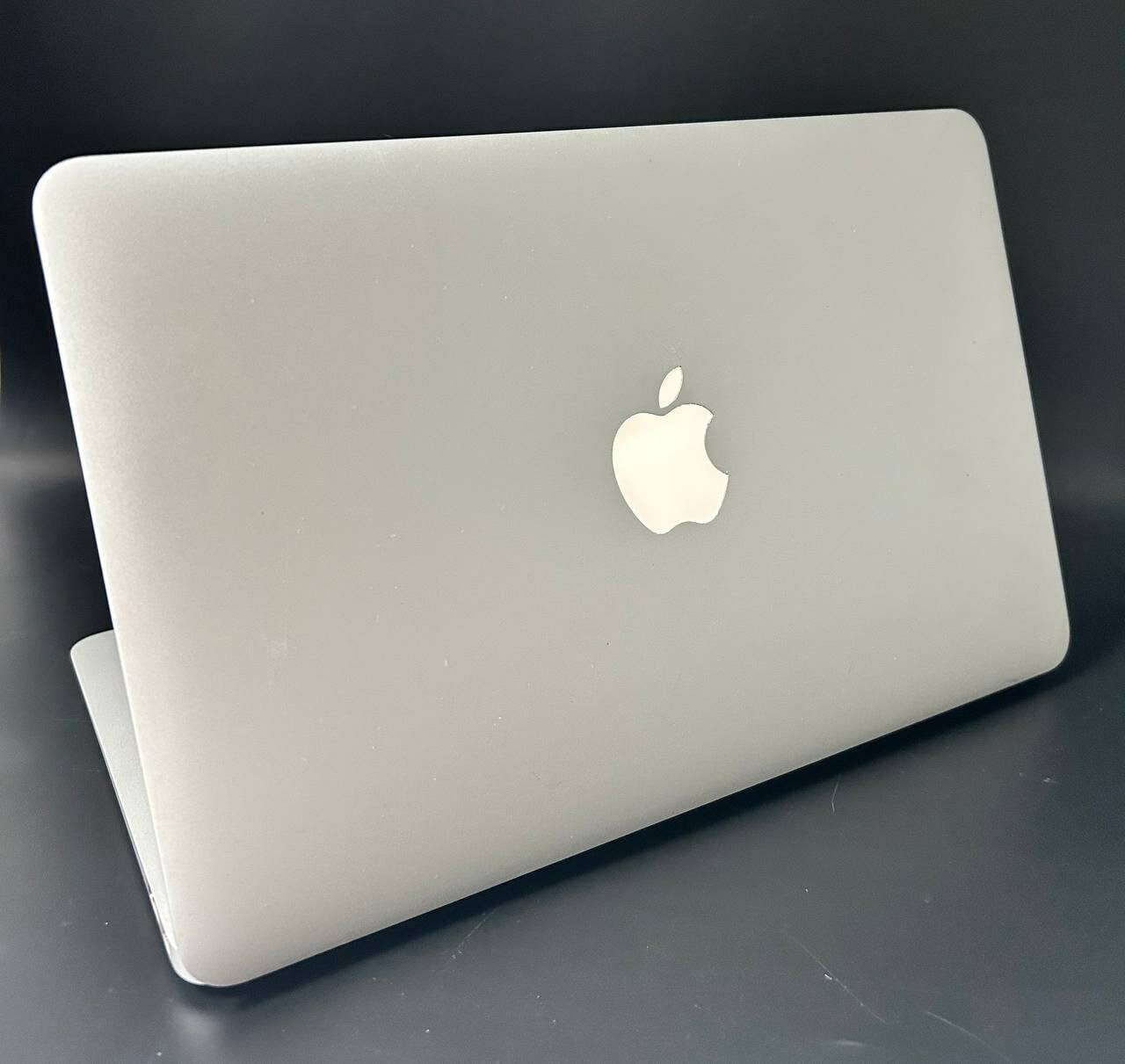Apple MacBook Air a146, Intel Core i5-3317U CPU @ 1.70GHz, RAM 4 Гб; 60 Гб SSD, Базовый видеоадаптер (Майкрософт)
