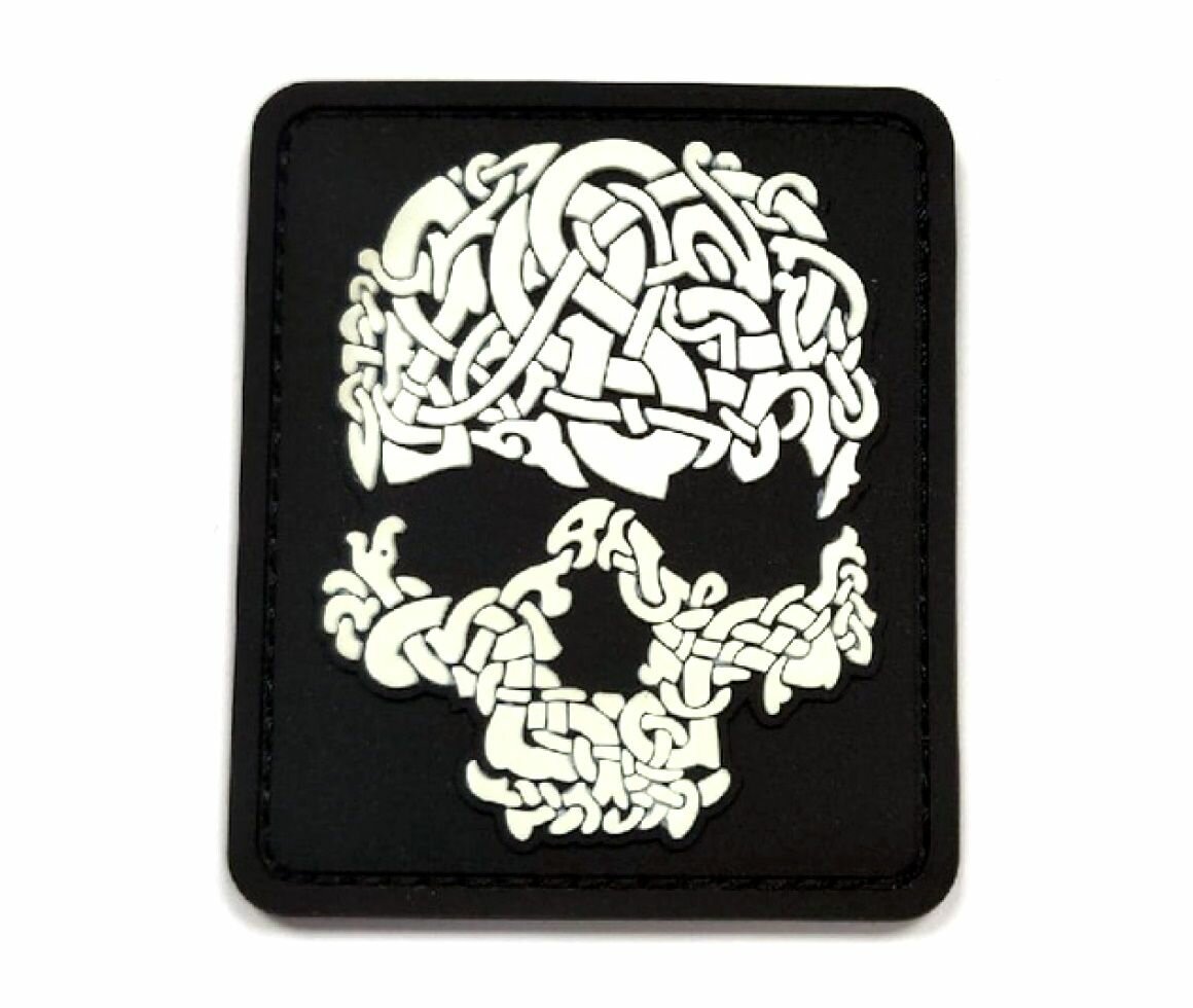 Шеврон "Череп кельтский узор", PVC, на велкро, Glow, мягкая липучка, черный