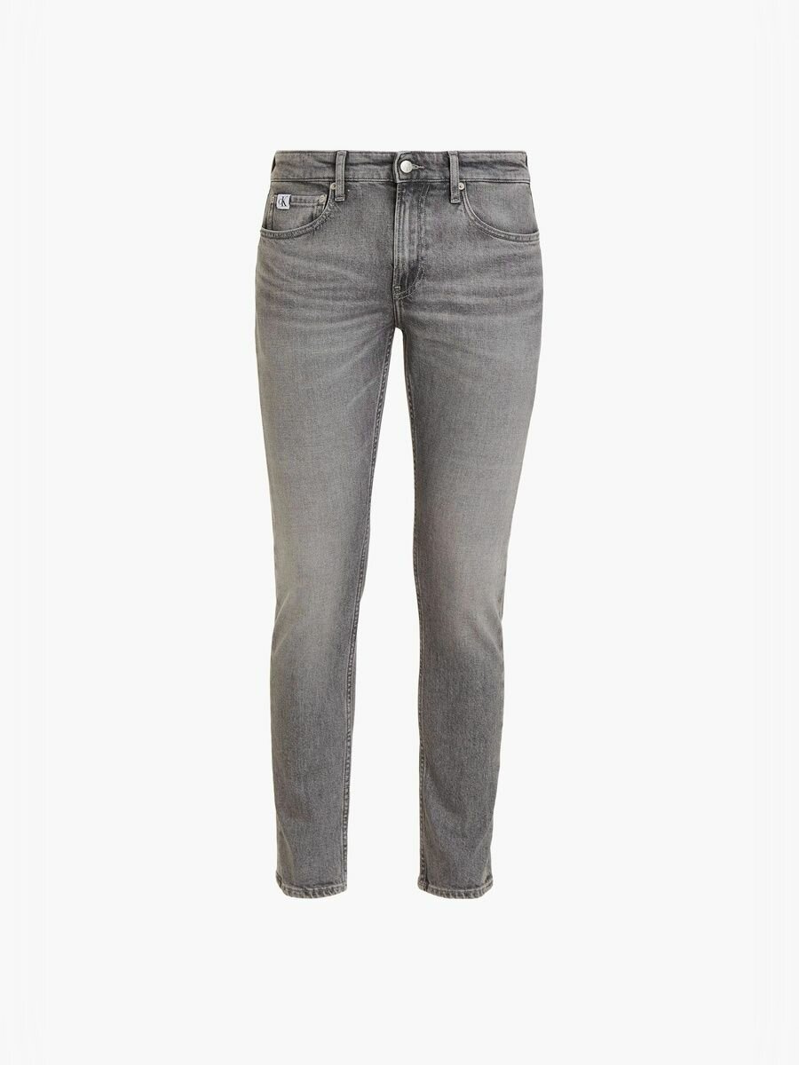 Джинсы зауженные 