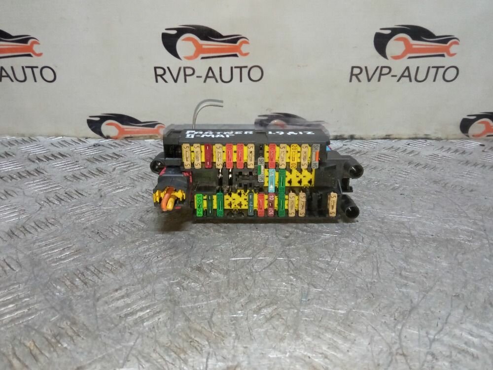 Блок предохранителей Peugeot Partner 1.9D 97-02 Peugeot