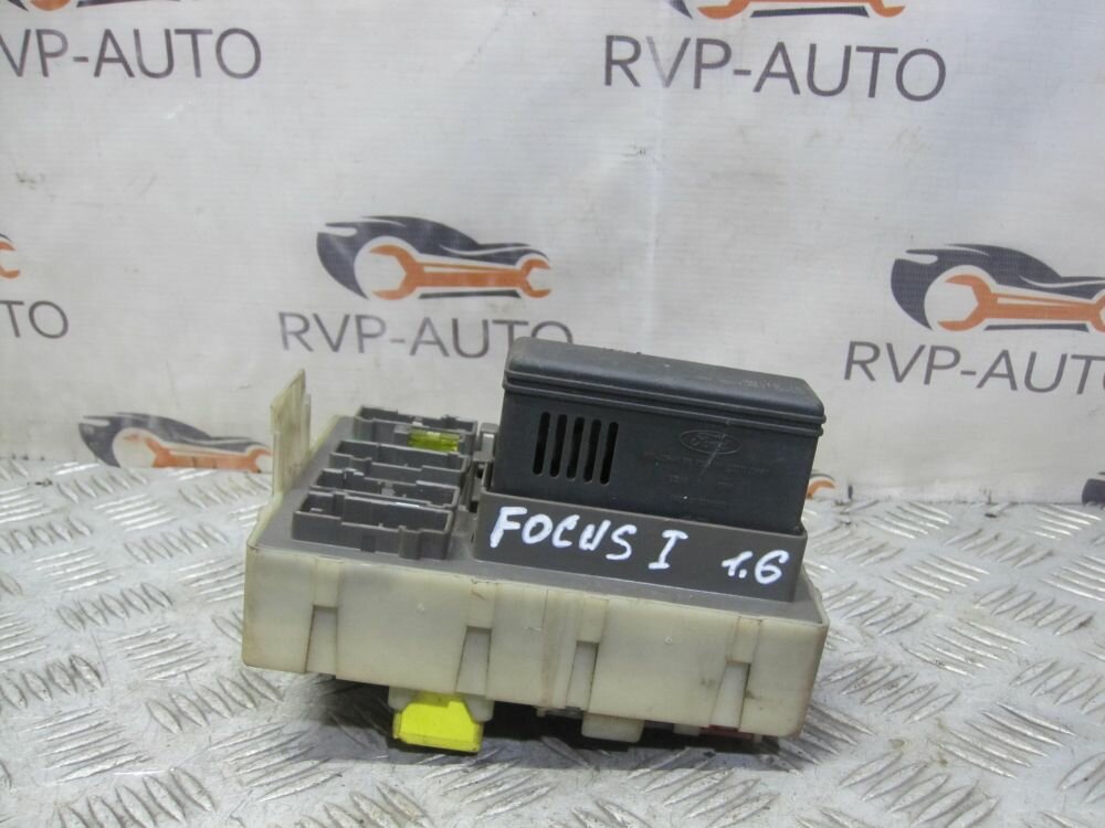 Блок предохранителей Ford Focus 1 1.6 1998-2005 2M5T14A073BD