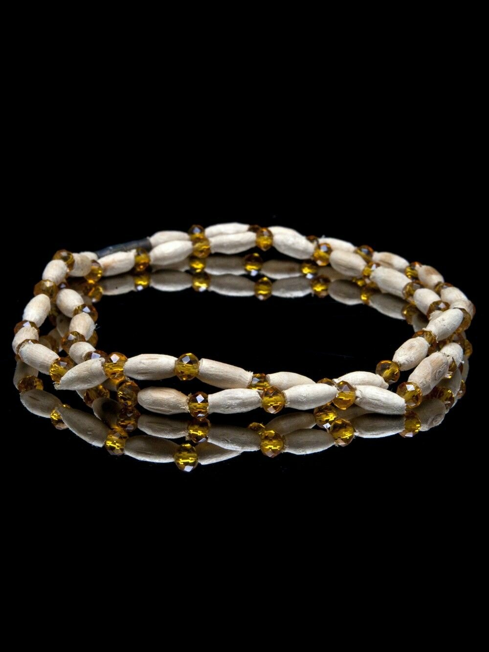 Бусы, дерево