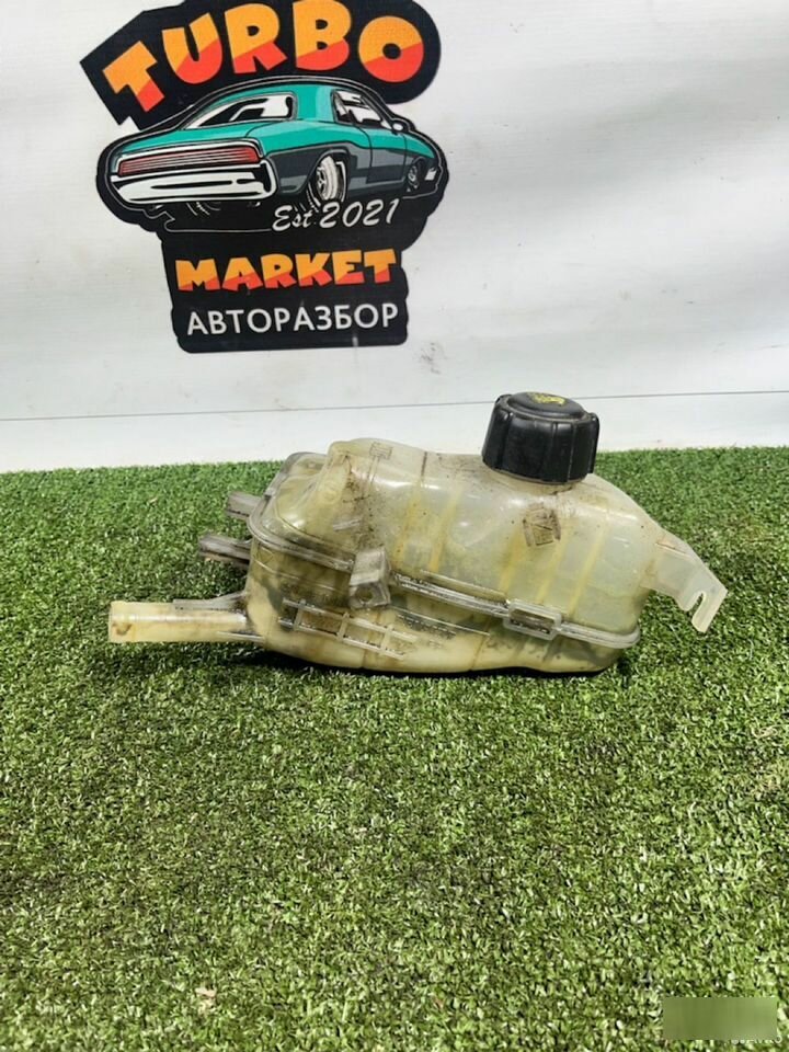 Бачок расширительный Renault Megane 3 2008-2014