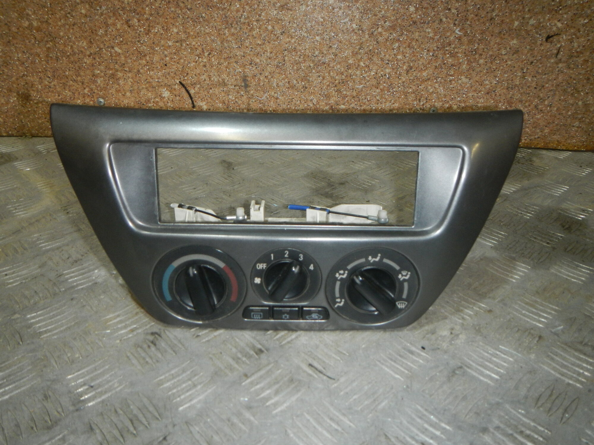 Б/У Блок управления климатической установкой, Mitsubishi (Митсубиси)-LANCER 9 (CS) (03-06) MITSUBISHI LANCER 9 (CS) (03-06) ...