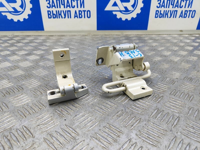 Б/У Петля двери задней левой Audi A8 D2 / Ауди A8 D2 4.2 AKH 340 Л.С. 1999