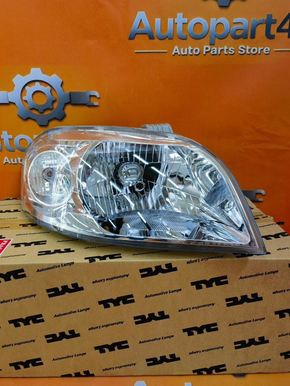 Правая фара Шевроле Авео Т 250 седан под электрокорректор TYC