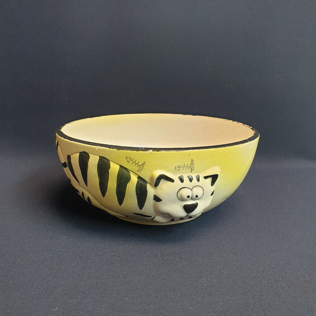 Салатник 20 см, керамика, следы кракелюра, роспись, 1.300 мл.