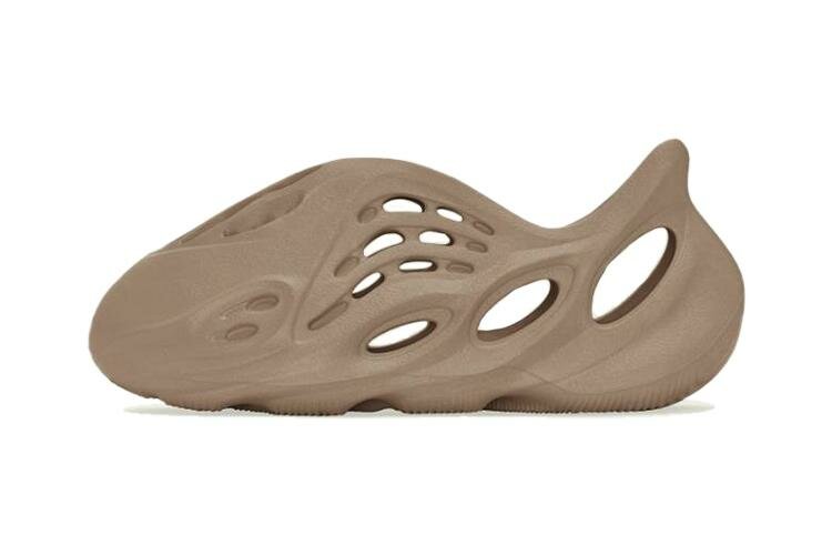 Сандалии Yeezy Foam RNNR