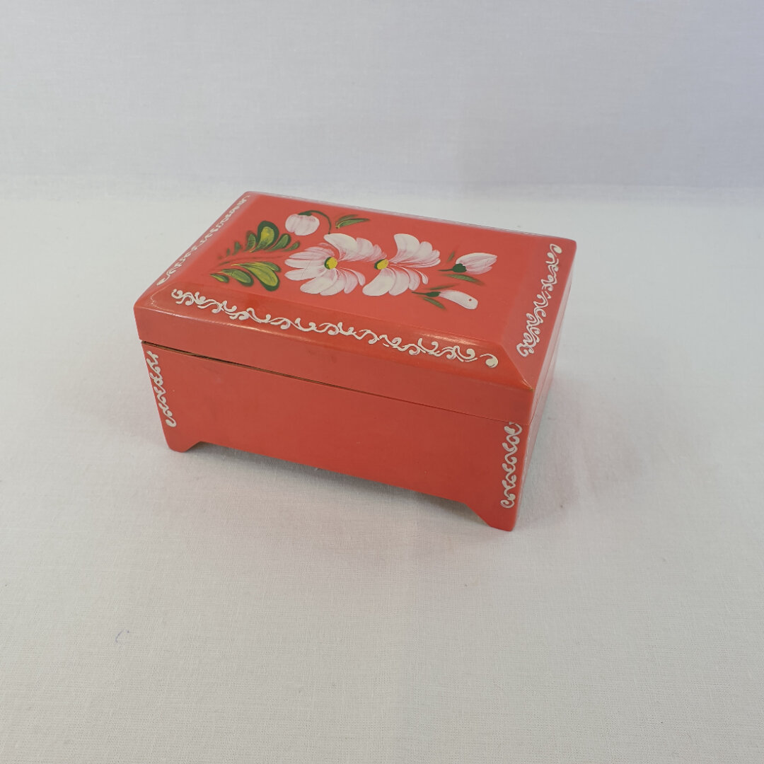 Шкатулка, дерево ручная роспись 14.5*9.5*8.5 см, винтаж СССР