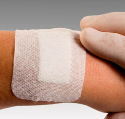 Повязка Докапласт Мирамистин послеоперационная пластырная антимикробная, 8х15см, 25шт