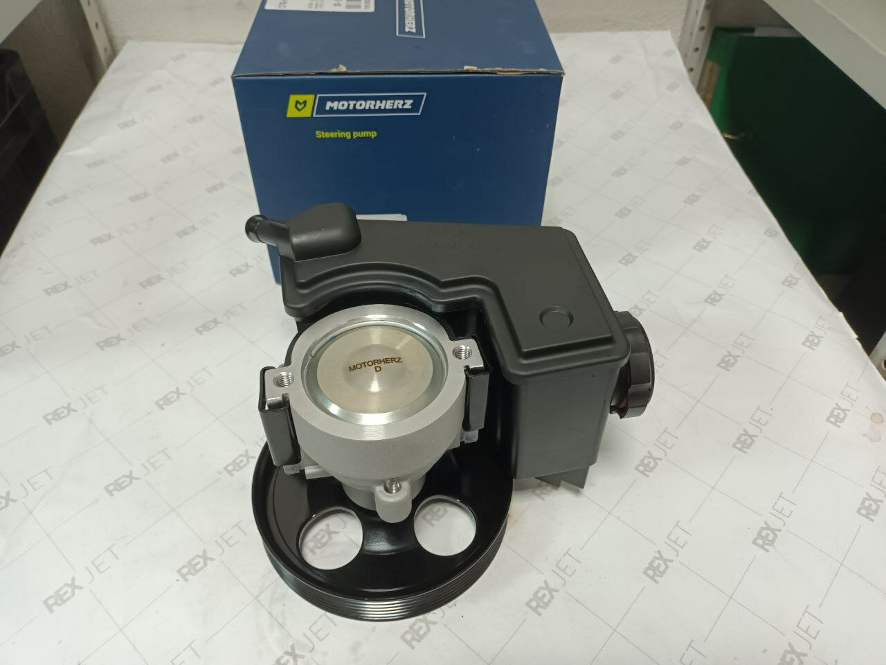 Насос ГУР Citroen Berlingo 1.4 137мм MOTORHERZ