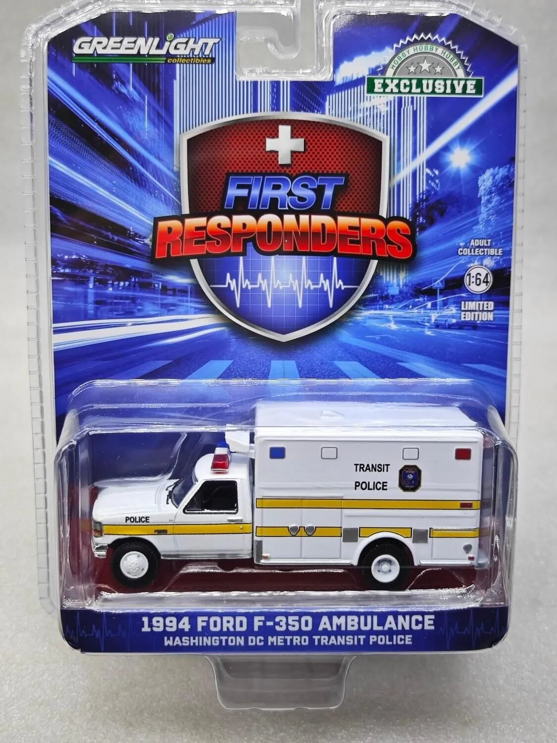 Машинка GreenLight 1/64 First Responder -1994 Ford F-350 Ambulance - Washington DC Metro Police Department Die-cast Alloy Car Model Collection Toy Gift