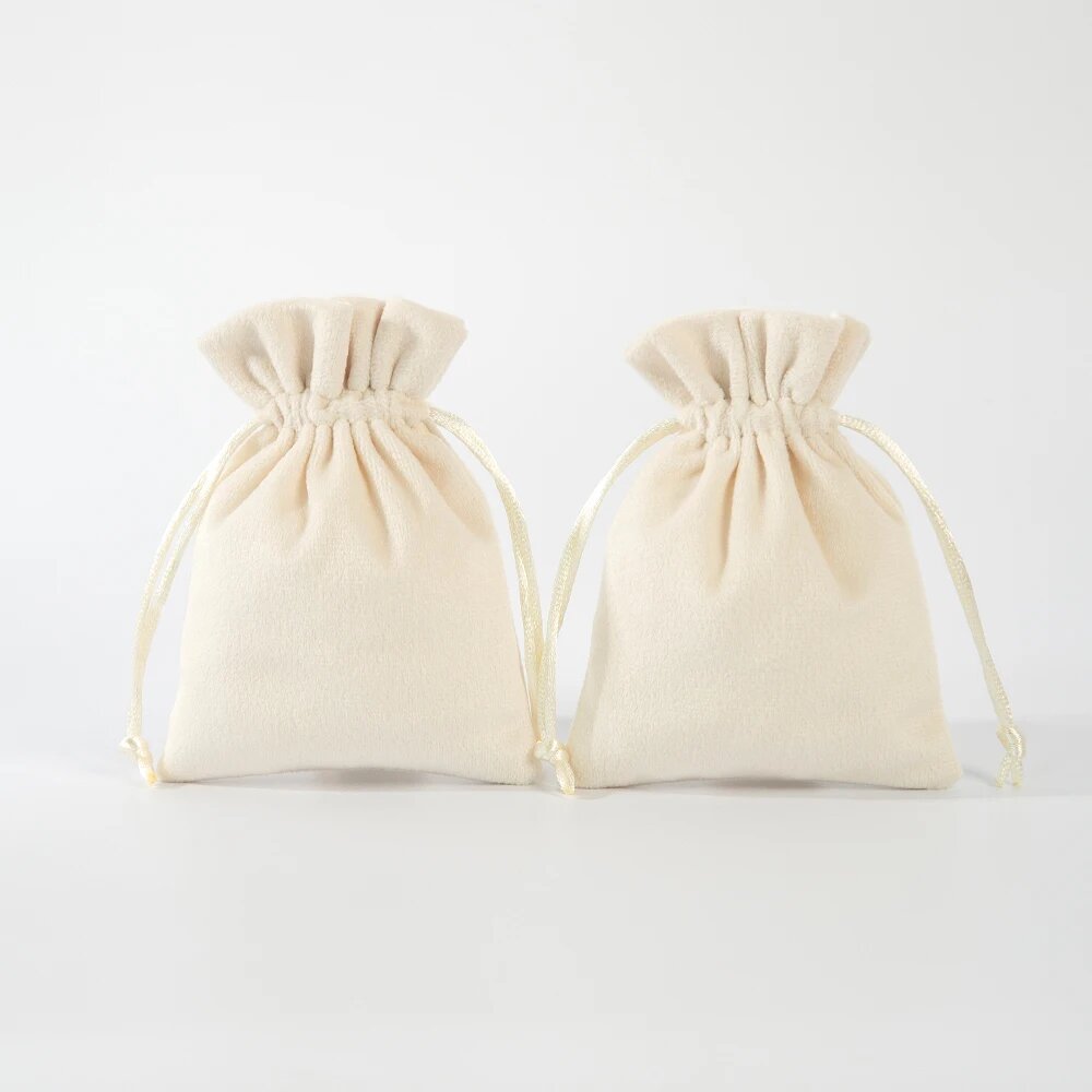 100 шт, бархатная сумка на шнурке, индивидуальный логотип, ювелирные изделия, кольца, серьги, упаковка, сумка-органайзер, свадебные сувениры, косметический подарочный чехол для конфет, beige no logo, 9x12cm, Бежевый