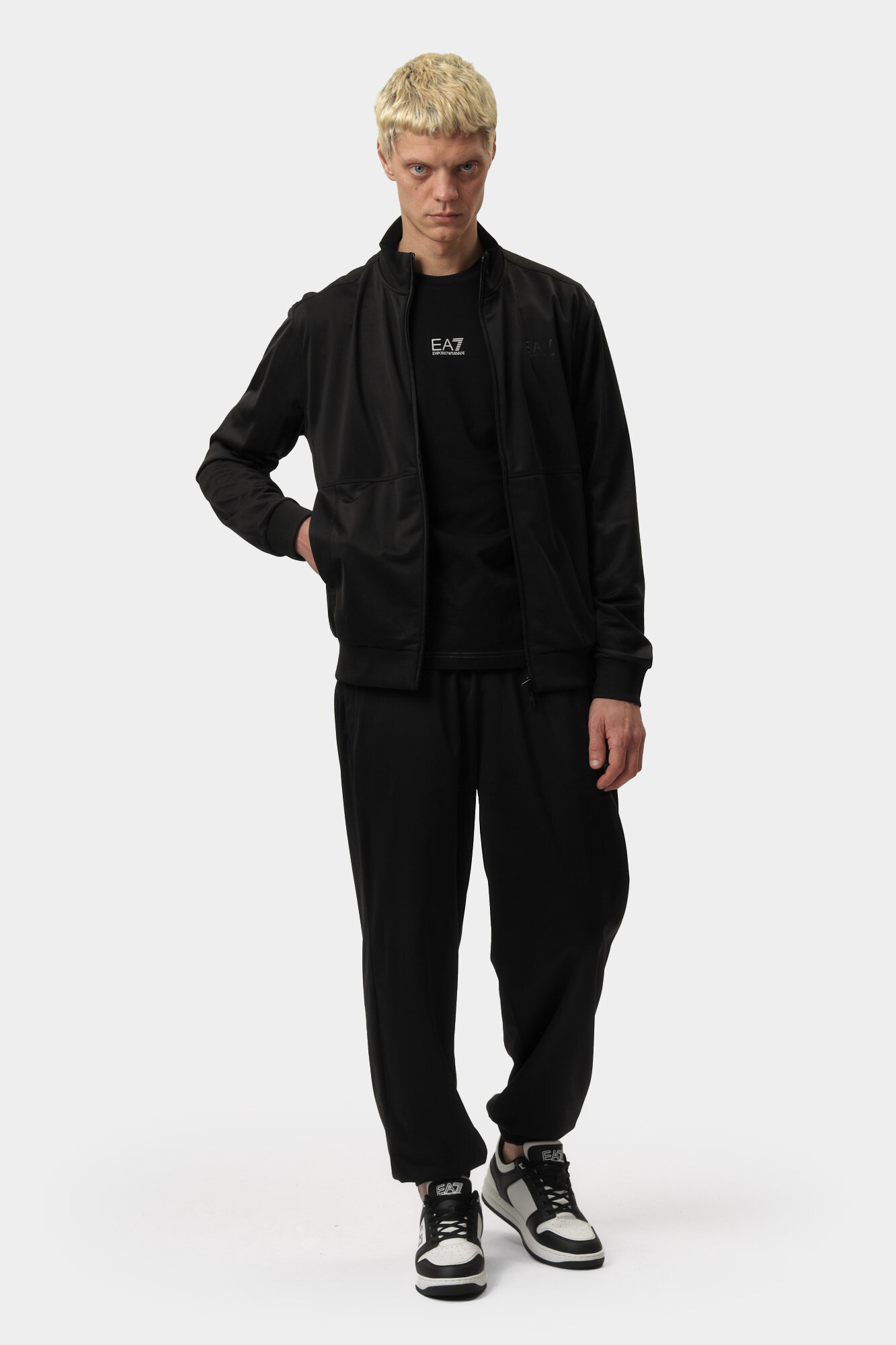 Костюм спортивный