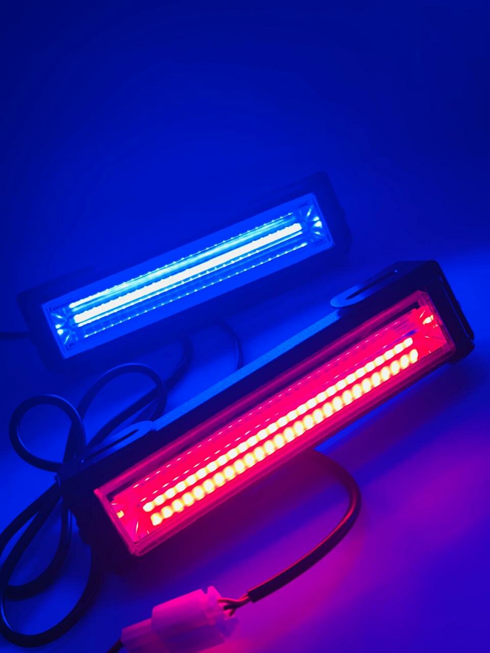 Стробоскоп под решетку радиатора Синий Красный