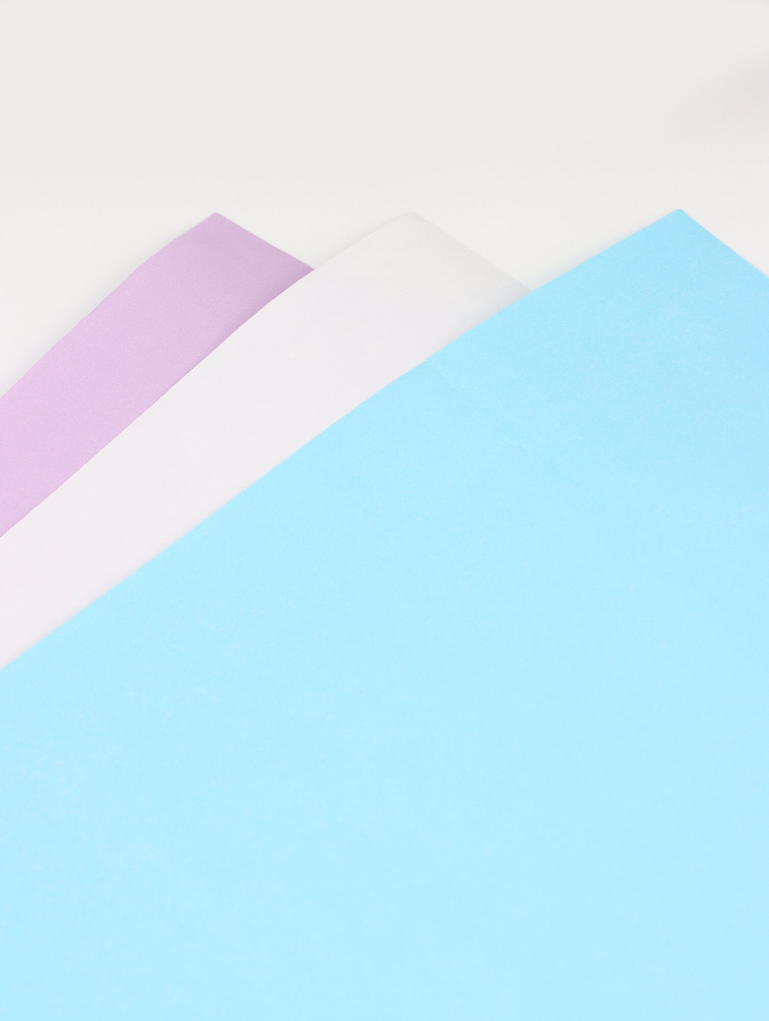 Бумага крафт, двухсторонняя, Облака , для упаковки подарков, 50х68 см 5%, упаковка 3 шт