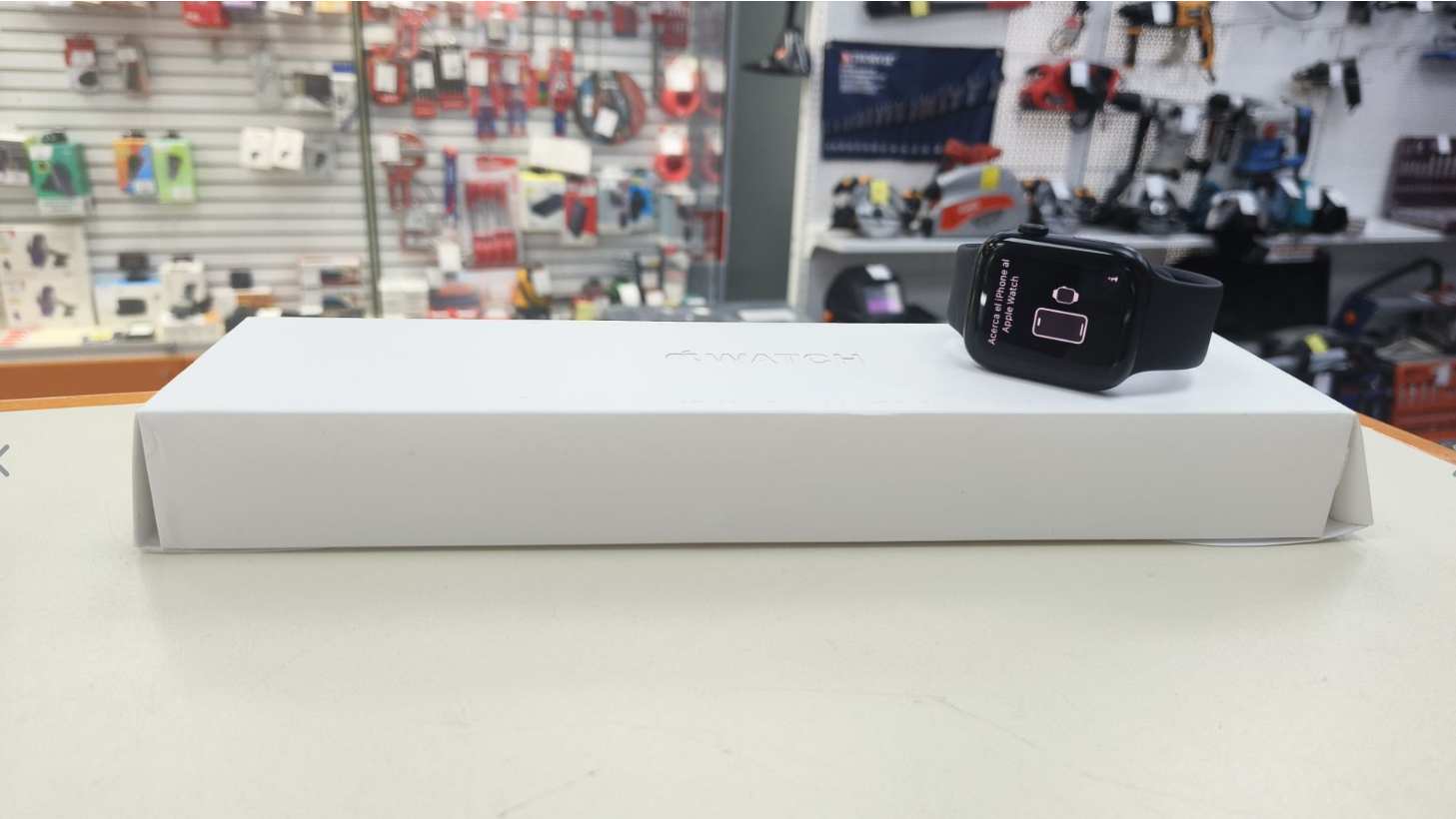 Смарт-часы Apple Watch Series 8, 45mm БУ Уценка