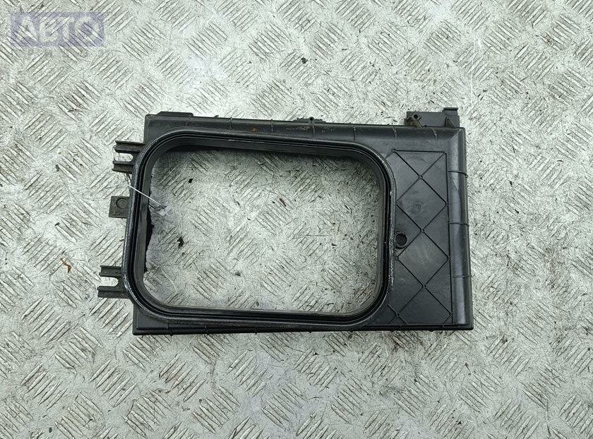Корпус салонного фильтра Audi A6 C5 (1997-2005)