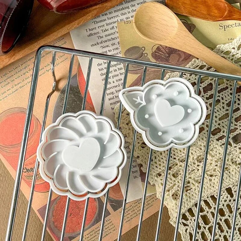 Мультяшное варенье, круглый цветок с формочками для печенья в форме сердца, 3D прессованные формы для печенья, штампы, тиснения, инструменты для изготовления тортов