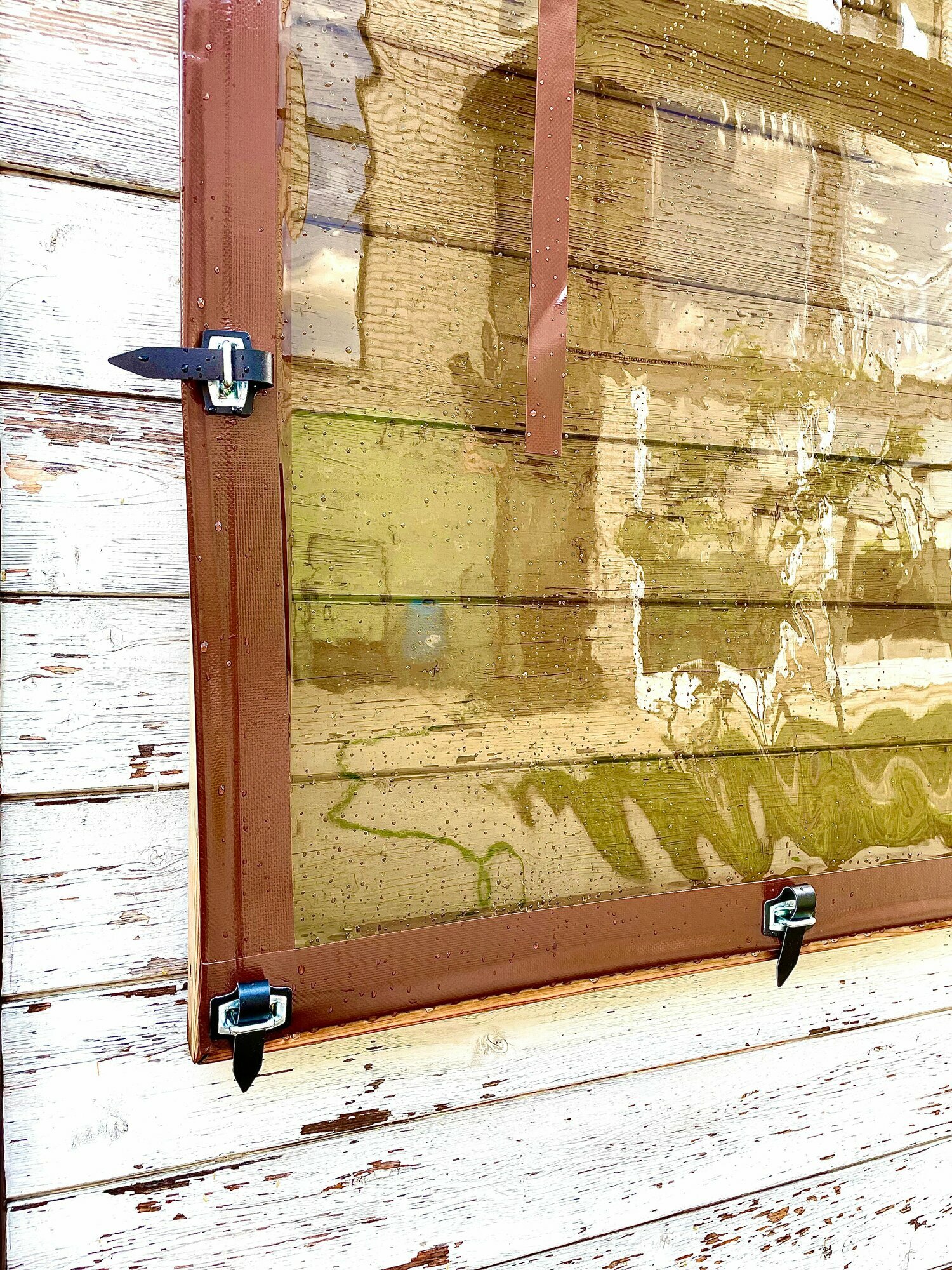 Мягкое окно с креплением на ремешках 100см (в) х140см (ш)- для беседки, веранды, террасы (тонированное, коричневая окантовка)