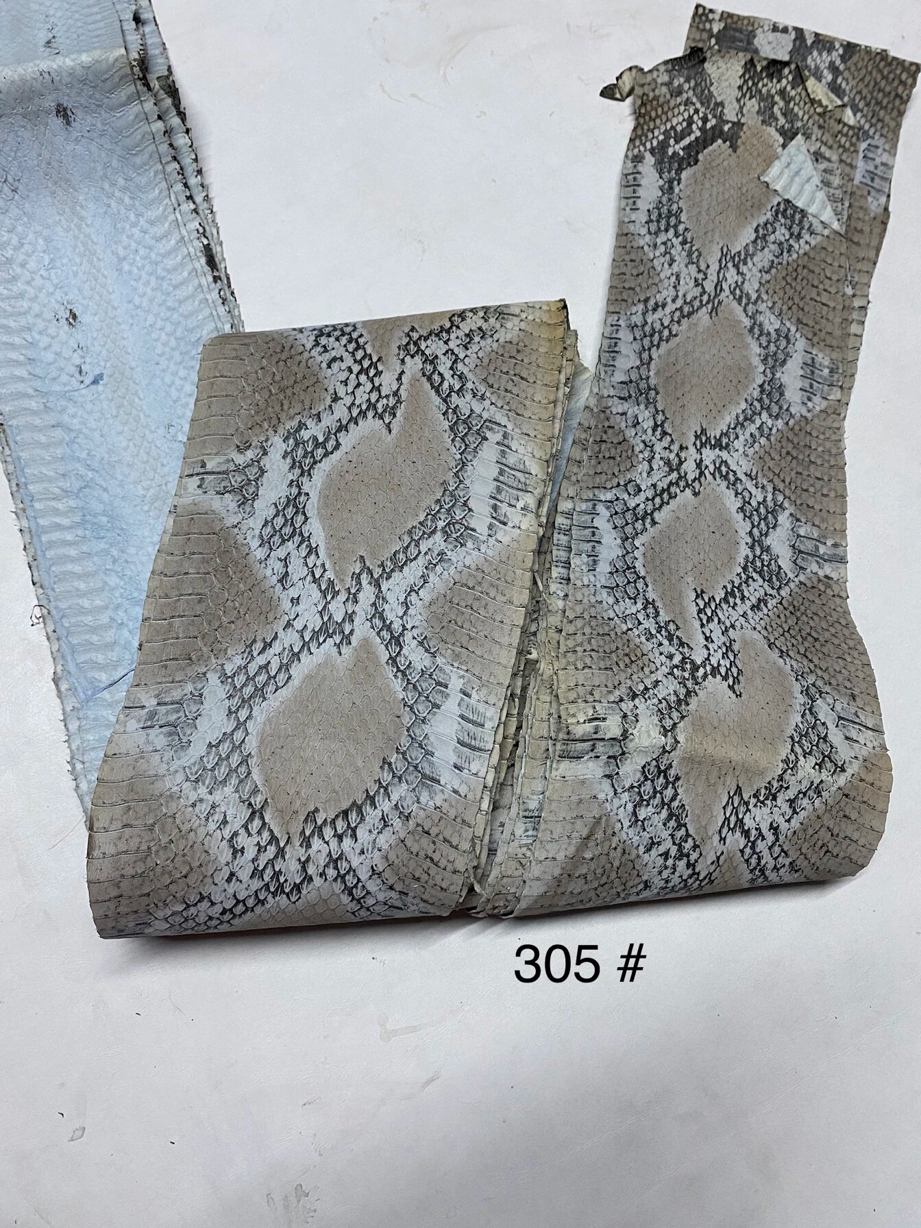 Цельноцветная змеиная кожа для рукоделия Серый, 13cm x 130cm