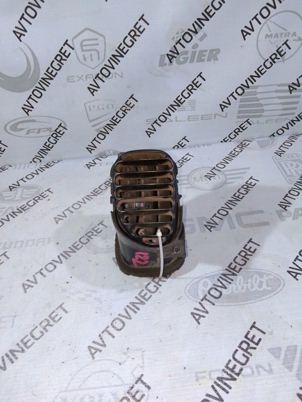 Дефлектор воздуховод Hyundai Starex A1 Б/У с пробегом